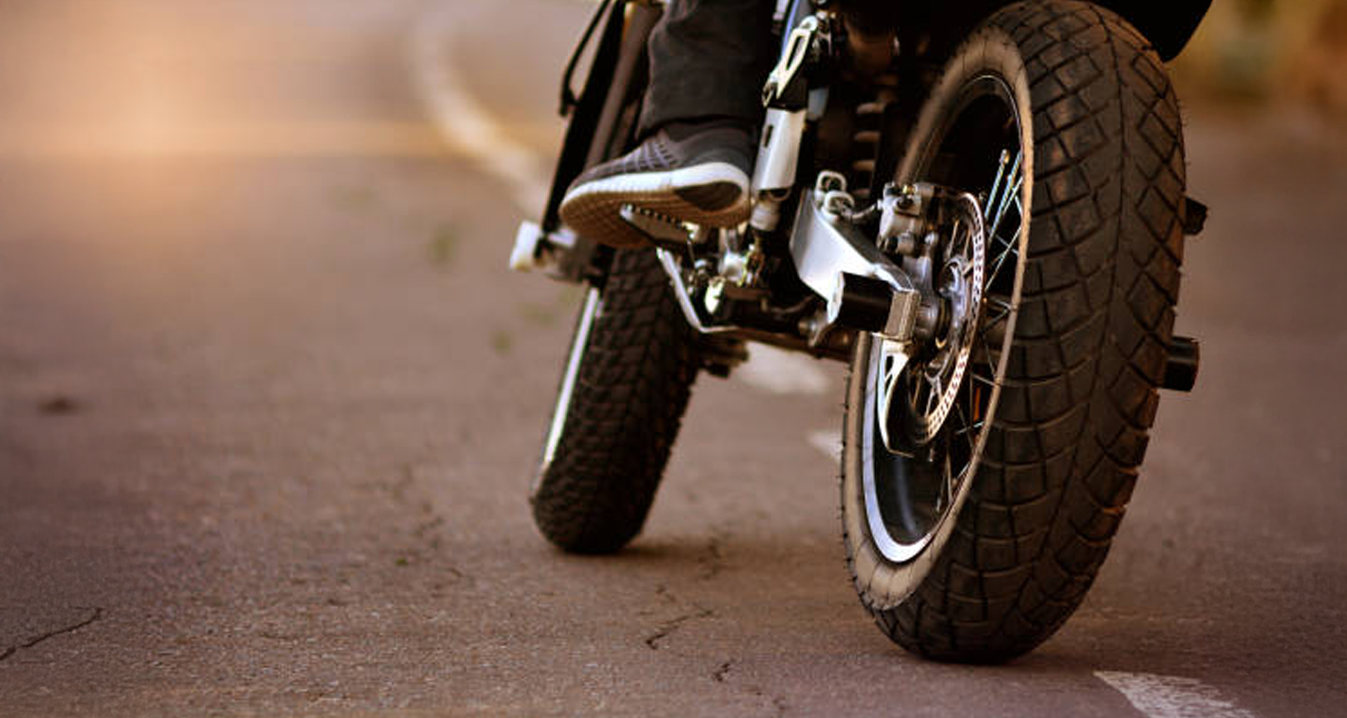 Easy Guide to Buying New Motorcycle Tyres: Tips & Tricks