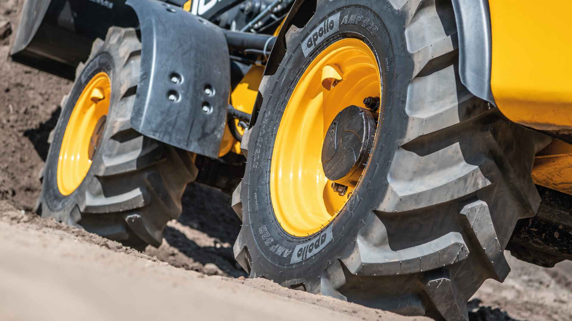 Industrial Tyres | Apollo Tyres